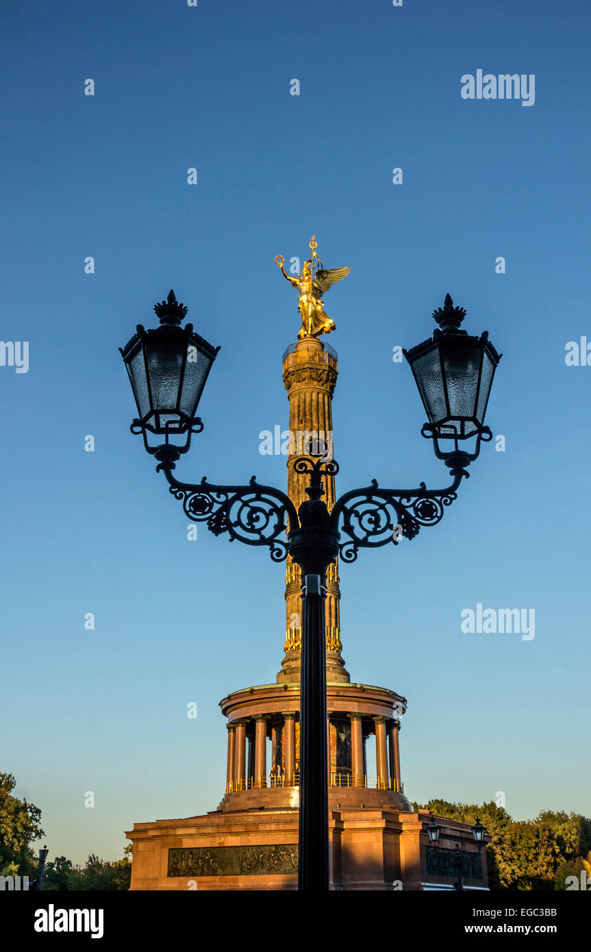 Statue of Victory Column, Siegessaeule, Tiergarten, Berlin Victory ...