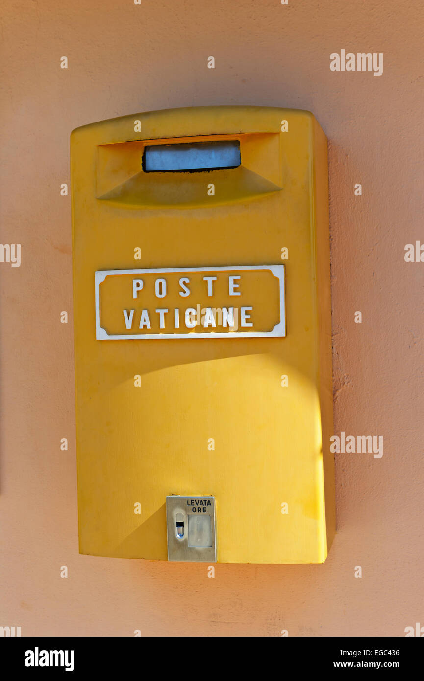 Letters to vatican hi-res stock photography and images - Alamy