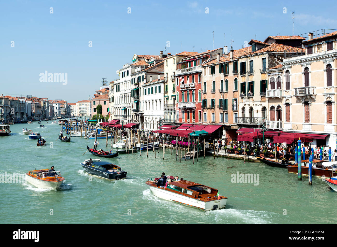 Heritage canal boats hi-res stock photography and images - Alamy