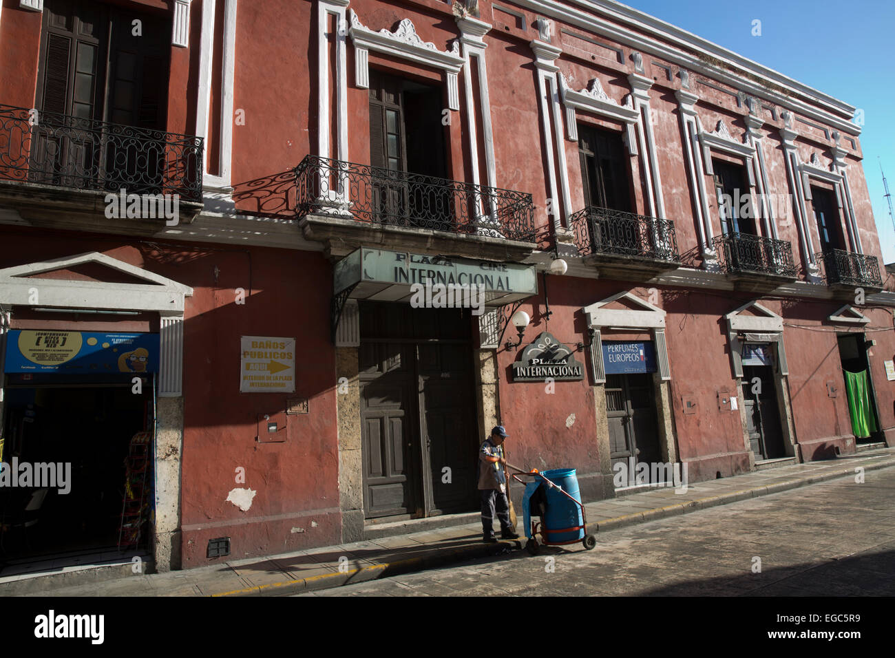 Merida mexico architecture hi-res stock photography and images - Alamy