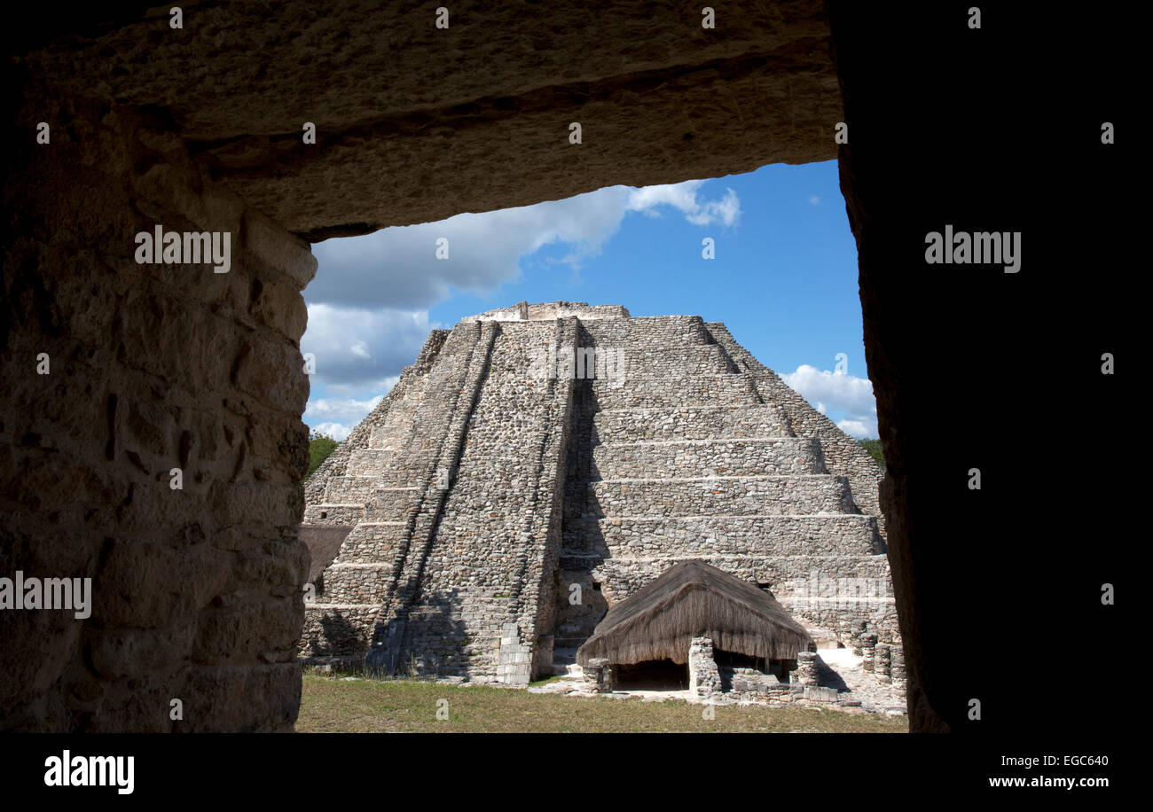 Castillo de Kukulan, Mayan ruins at Mayapan, Yucatan, Mexico Stock ...