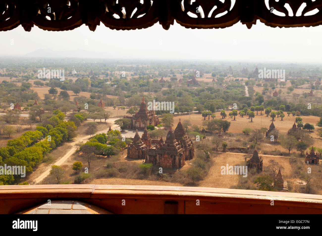 View of Bagan temples on the Bagan plain from the Bagan Viewing Tower ...