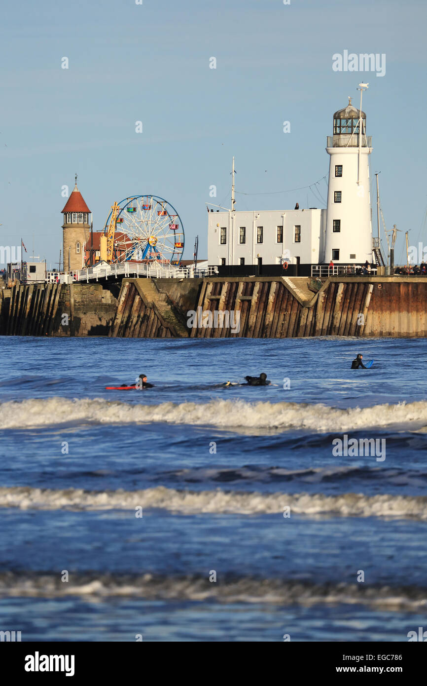 Scarborough pier lighthouse hi-res stock photography and images - Alamy