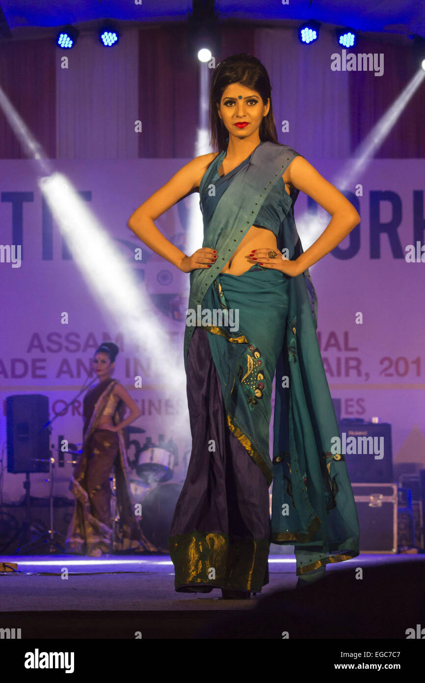 Indian models walk the ramp hi-res stock photography and images - Alamy