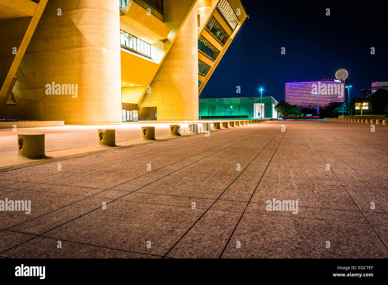 Dallas city hall hi-res stock photography and images - Alamy