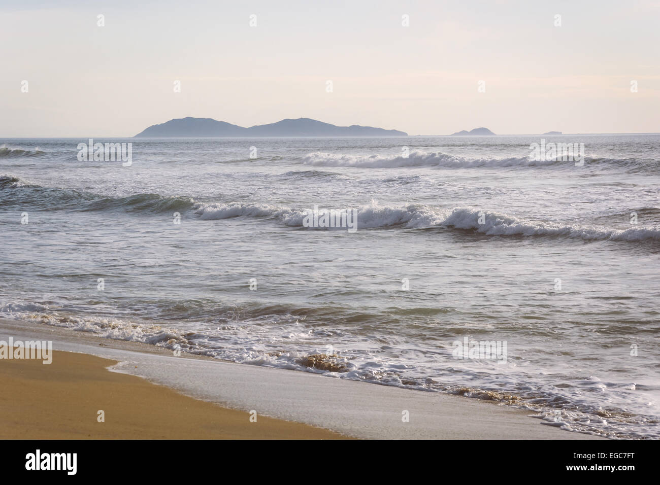 Distant islands and waves in the Pacific Ocean, in Imperial Beach ...