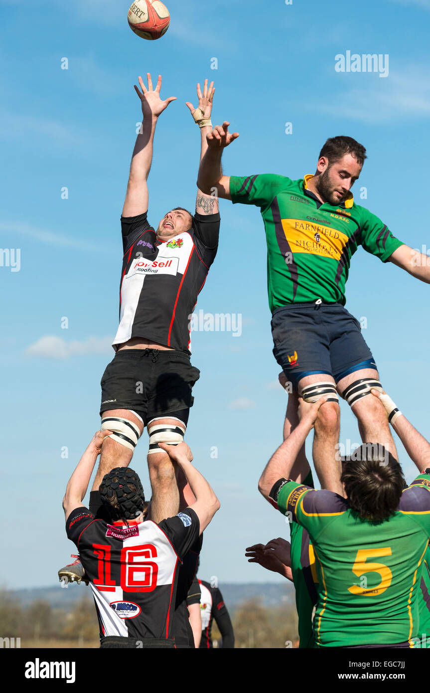 Rugby players line up hi-res stock photography and images - Alamy