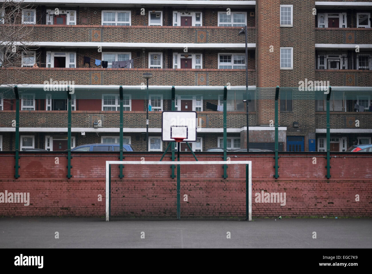 Uk basketball court hi-res stock photography and images - Alamy