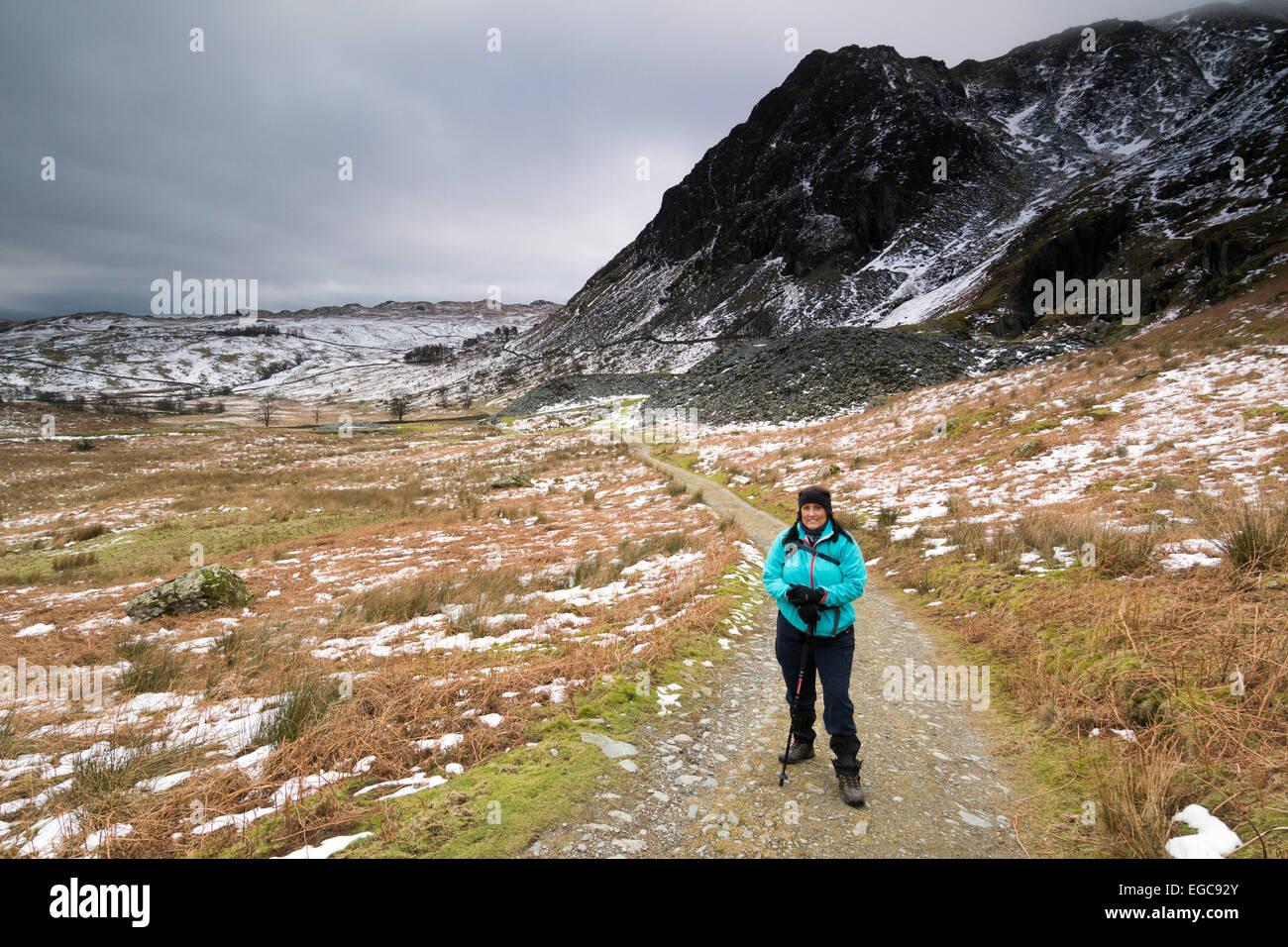 Female rambler enjoying the views in the Kentmere valley Stock Photo ...