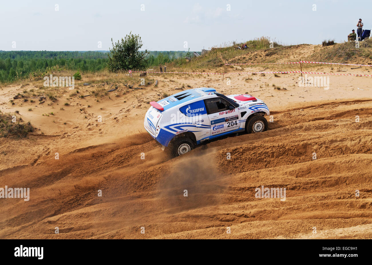 Ford universal car logo hi-res stock photography and images - Alamy