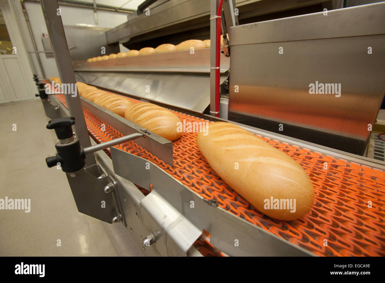Bread bakery food factory. White bread. loaf Stock Photo - Alamy