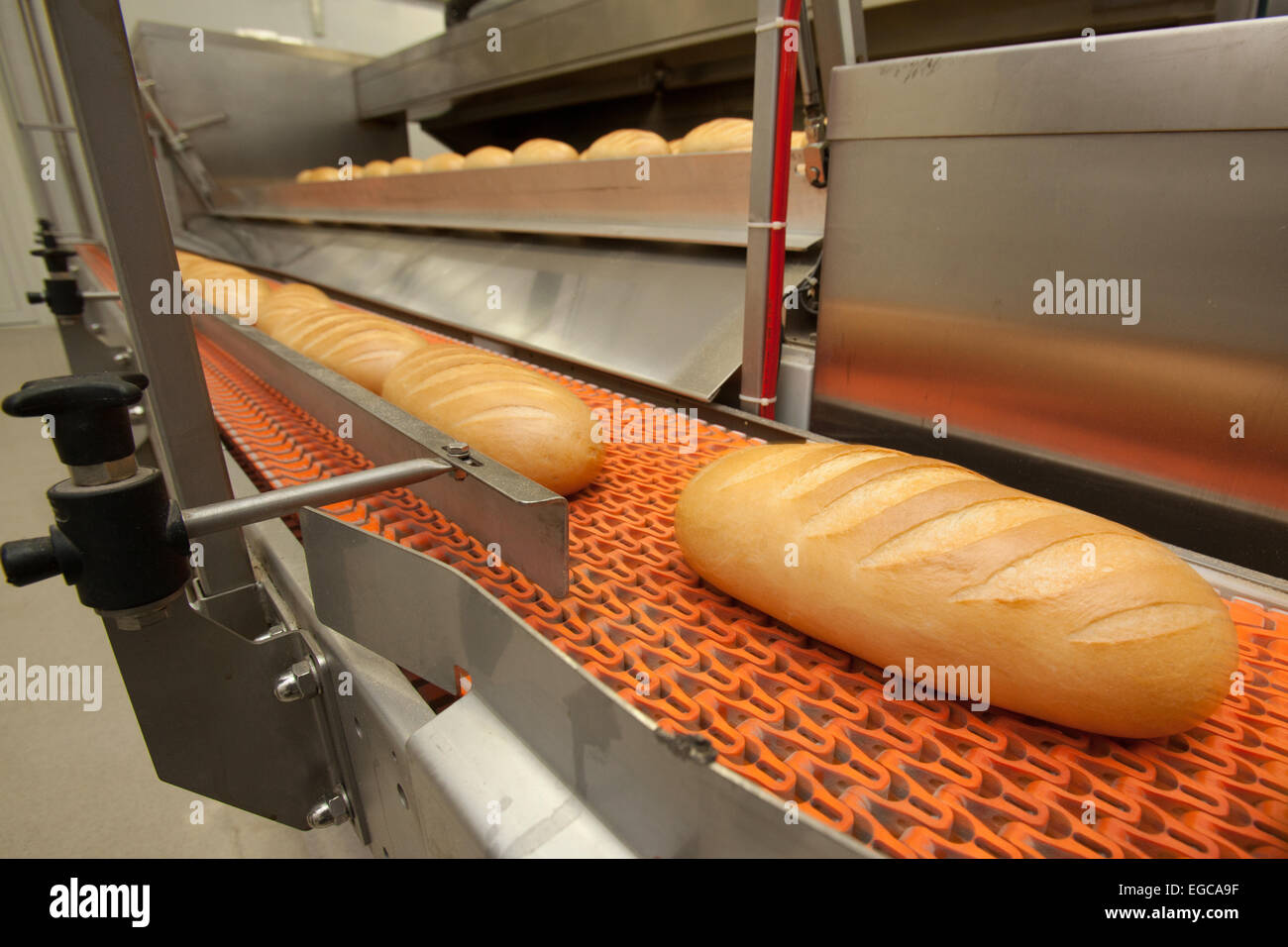 Bread bakery food factory. White bread. loaf Stock Photo - Alamy