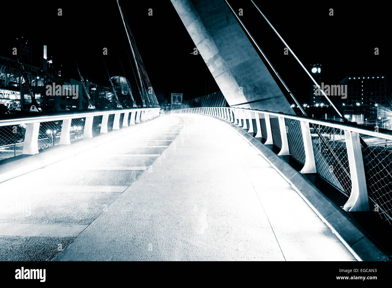 Harbor drive pedestrian bridge hi-res stock photography and images - Alamy