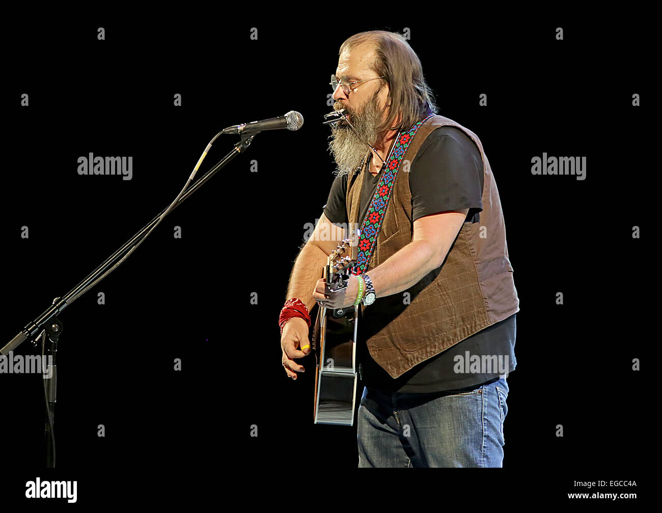 Steve Earle performing at Echo Arena Liverpool Featuring: Steve Earle ...