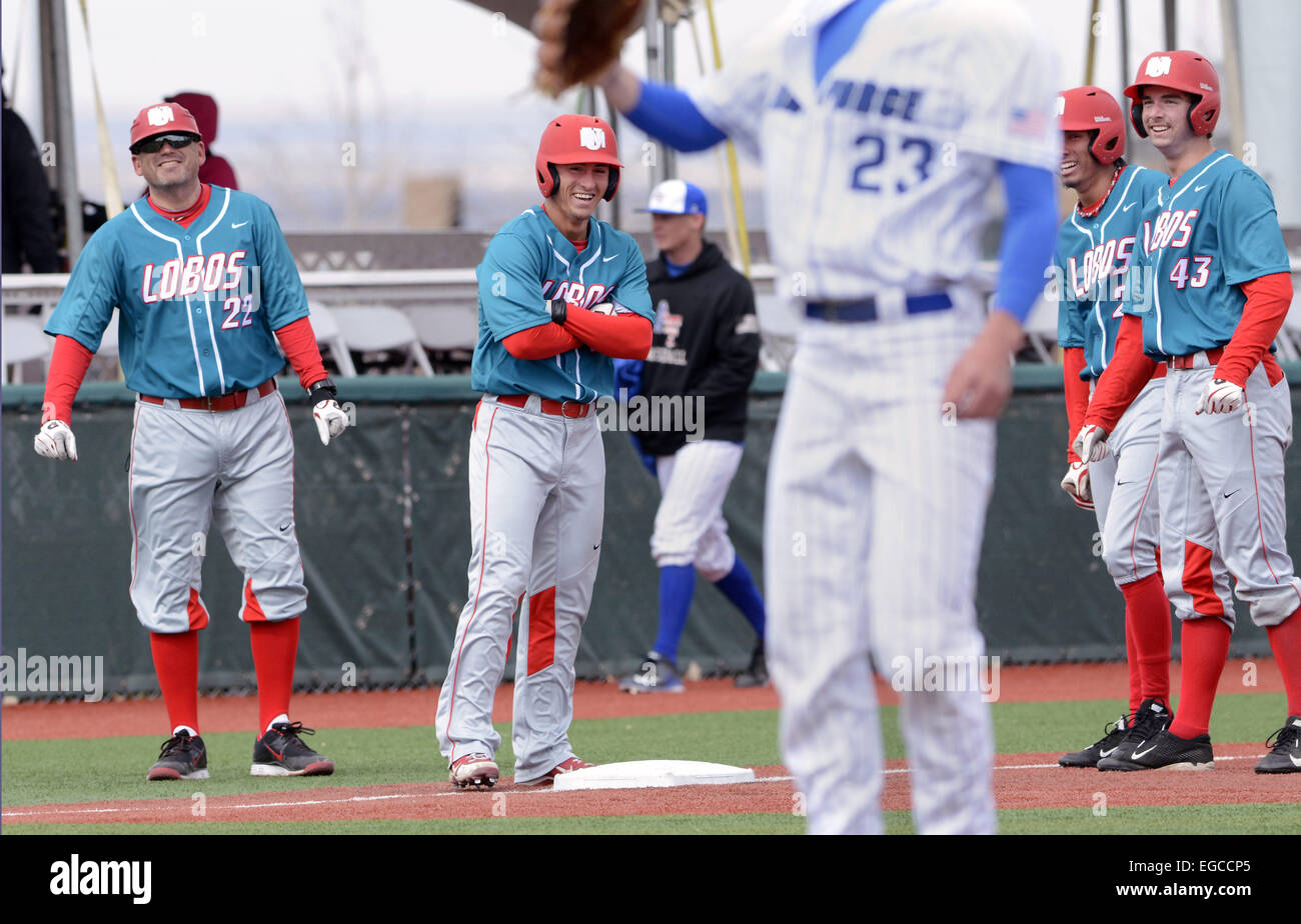 Usa. 22nd Feb, 2015. SPORTS -- Lobo assistant coach Ken Jacome, 22, and ...