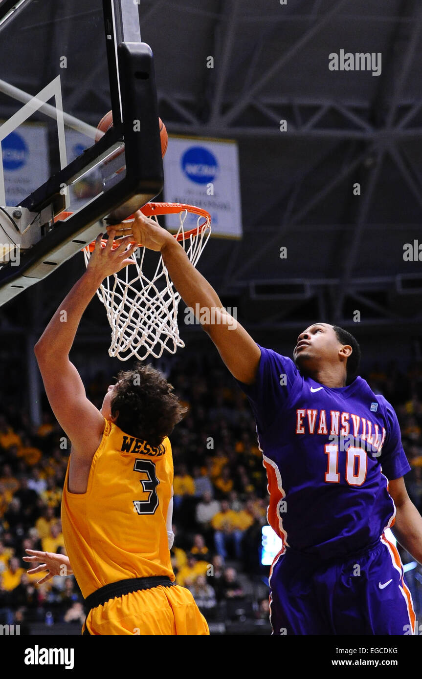 Wichita, Kansas, USA. 22nd Feb, 2015. Wichita State Shockers guard Evan ...