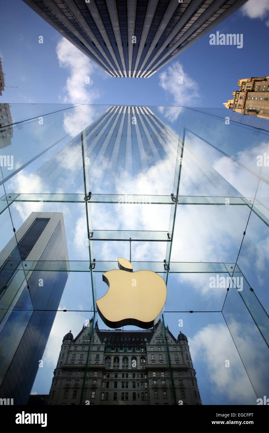 The Apple Logo, on the glass fronted Apple Store, surrounded by the ...