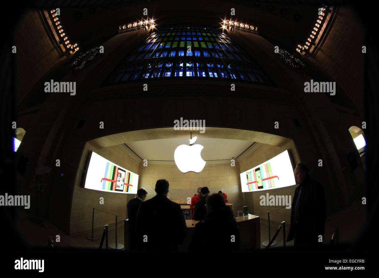 The Apple Logo, on the glass fronted Apple Store, surrounded by the ...