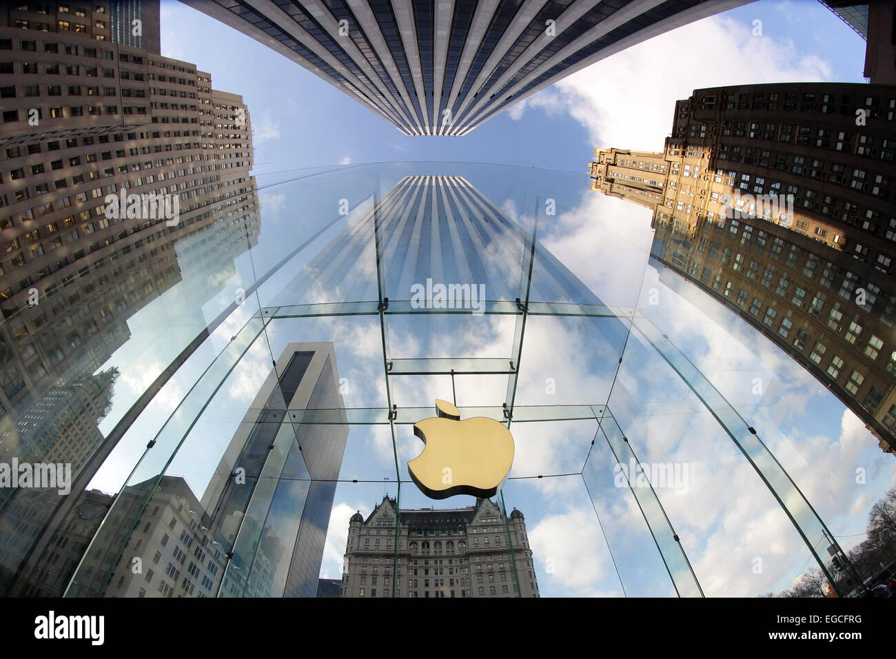 The Apple Logo, on the glass fronted Apple Store, surrounded by the ...