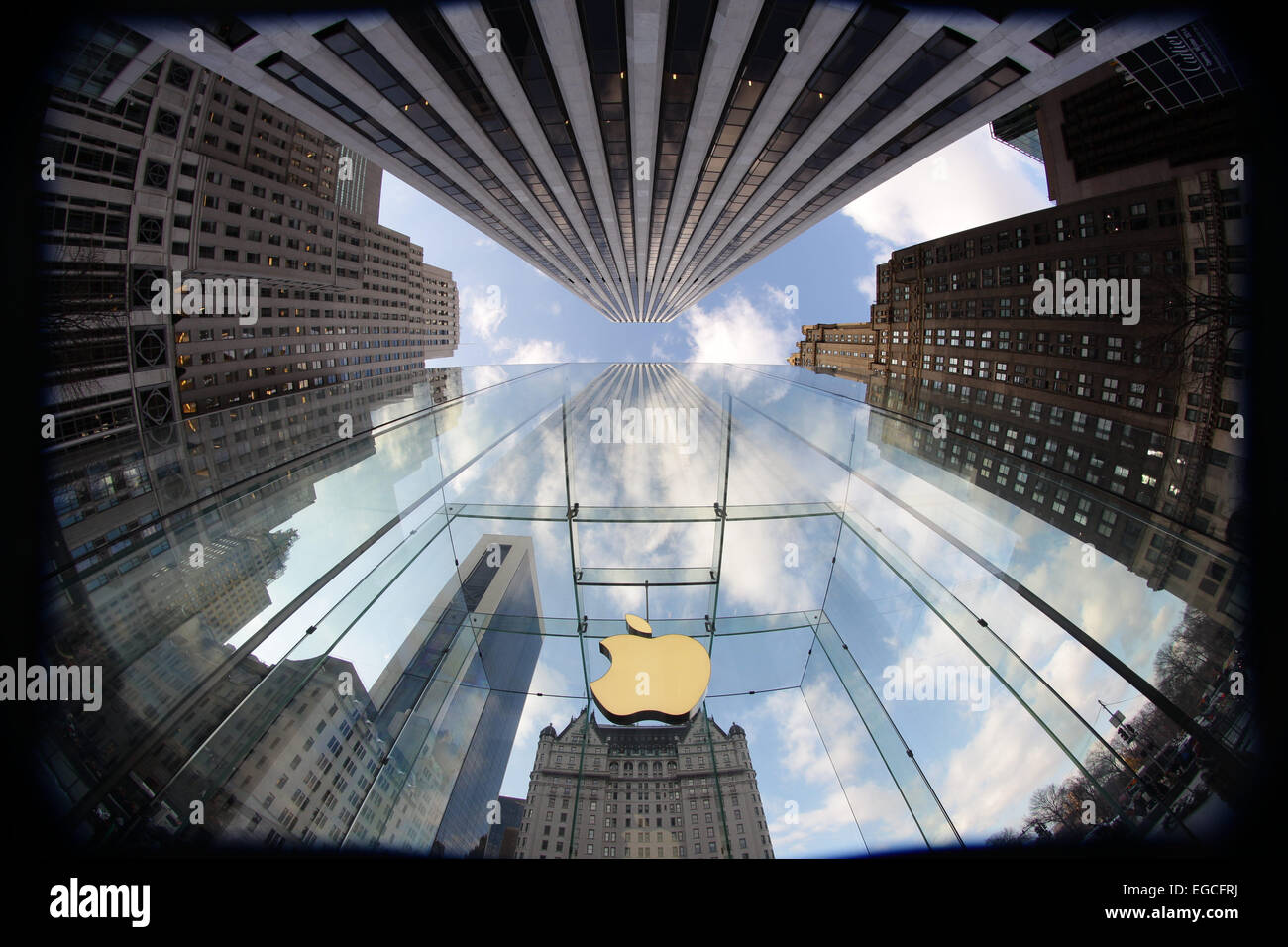 The Apple Logo, on the glass fronted Apple Store, surrounded by the ...