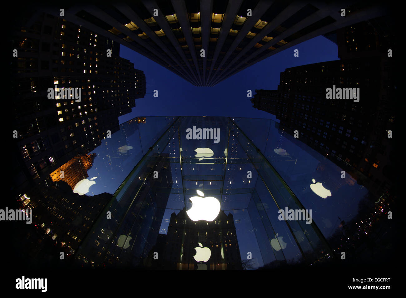 The Apple Logo, on the glass fronted Apple Store, surrounded by the ...