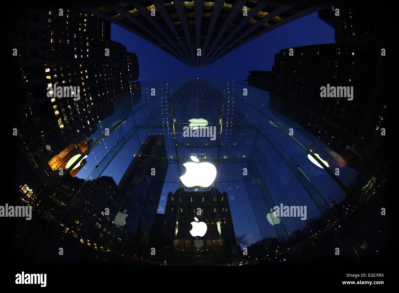 The Apple Logo, on the glass fronted Apple Store, surrounded by the ...
