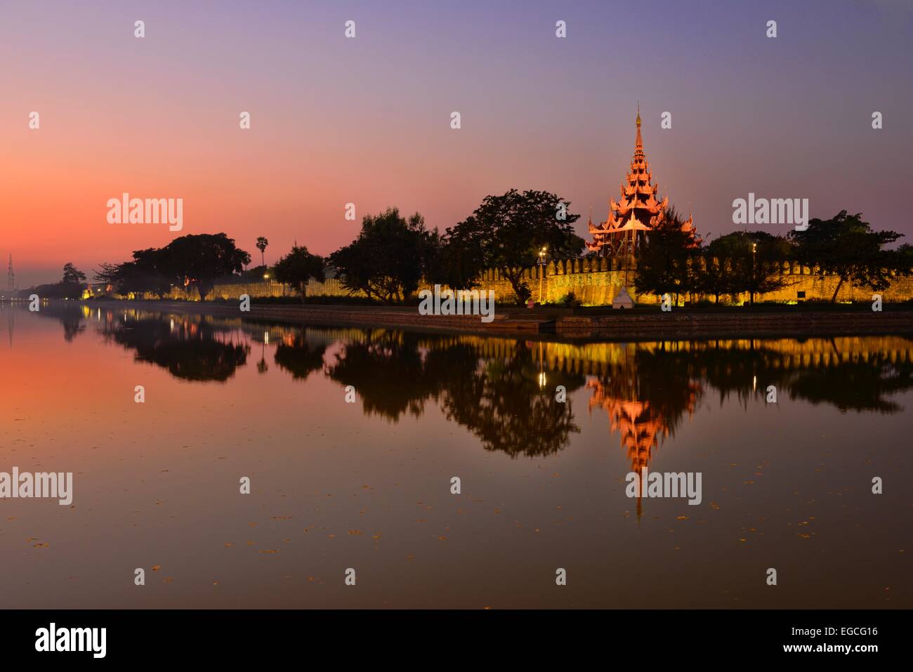 Mandalay palace moat hi-res stock photography and images - Alamy