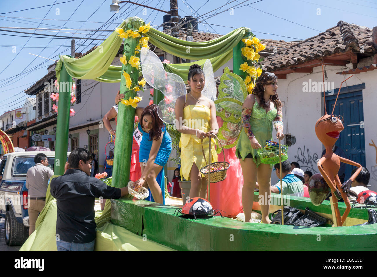 Float parade mexico hi-res stock photography and images - Alamy