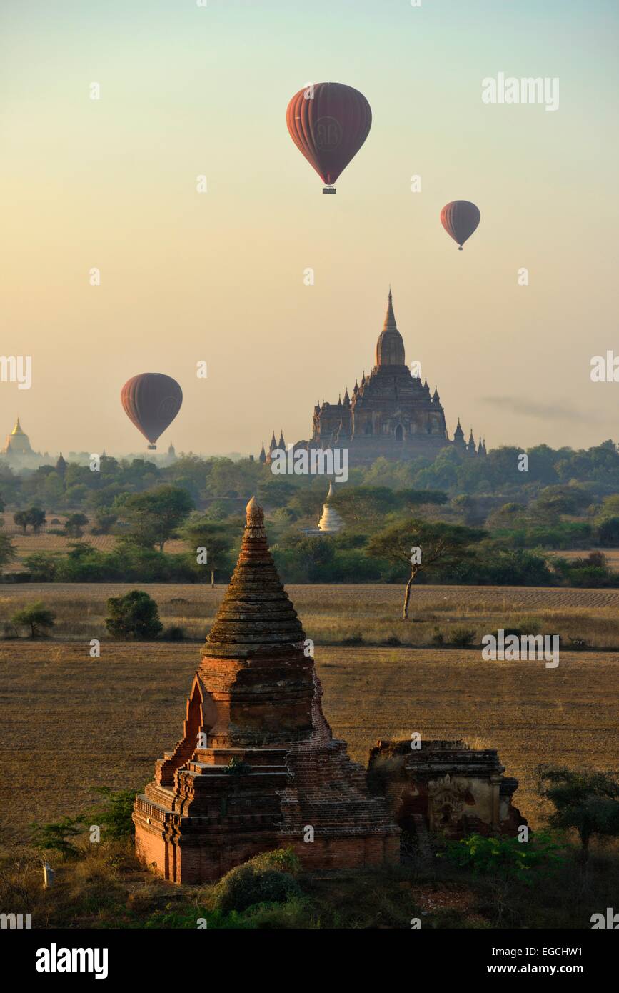 Bagan balloon hi-res stock photography and images - Alamy