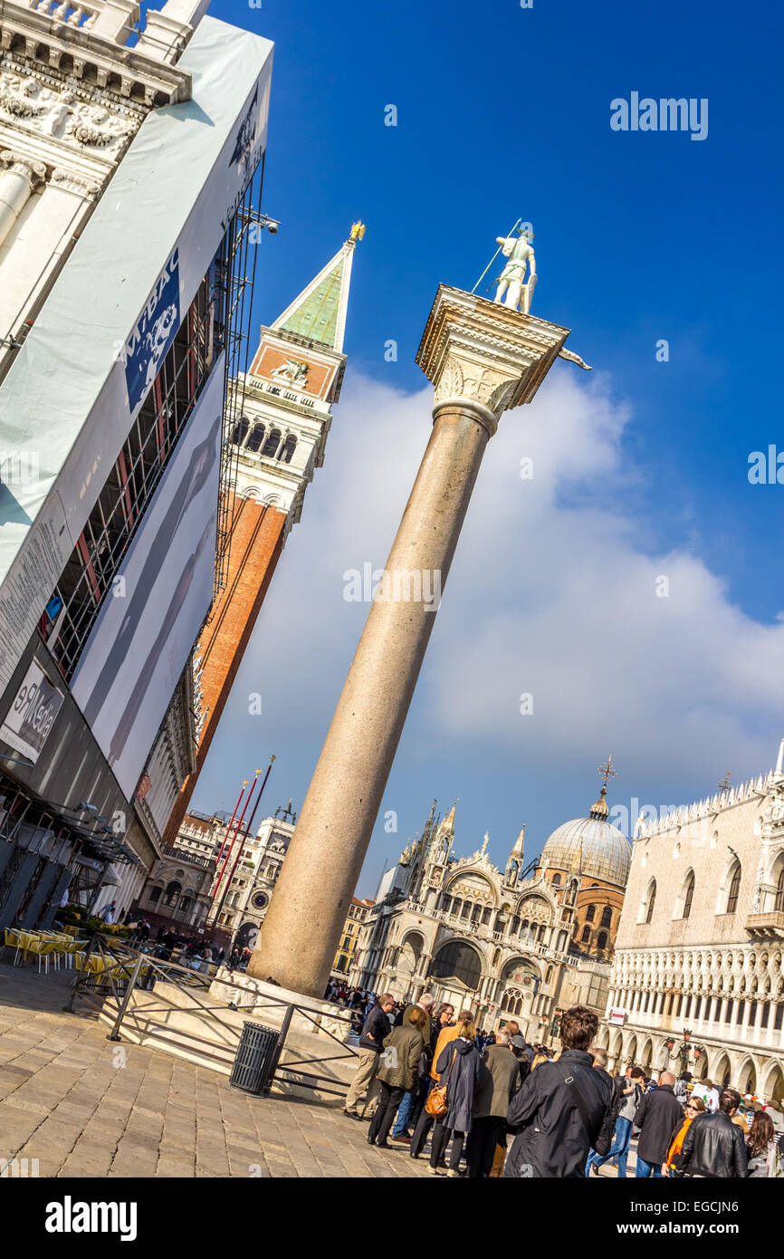 Saint theodore statue hi-res stock photography and images - Alamy