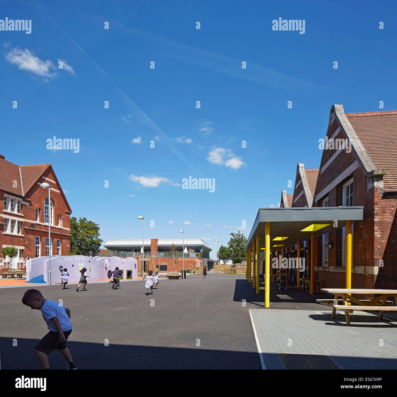 Enclosed corridor hi-res stock photography and images - Alamy