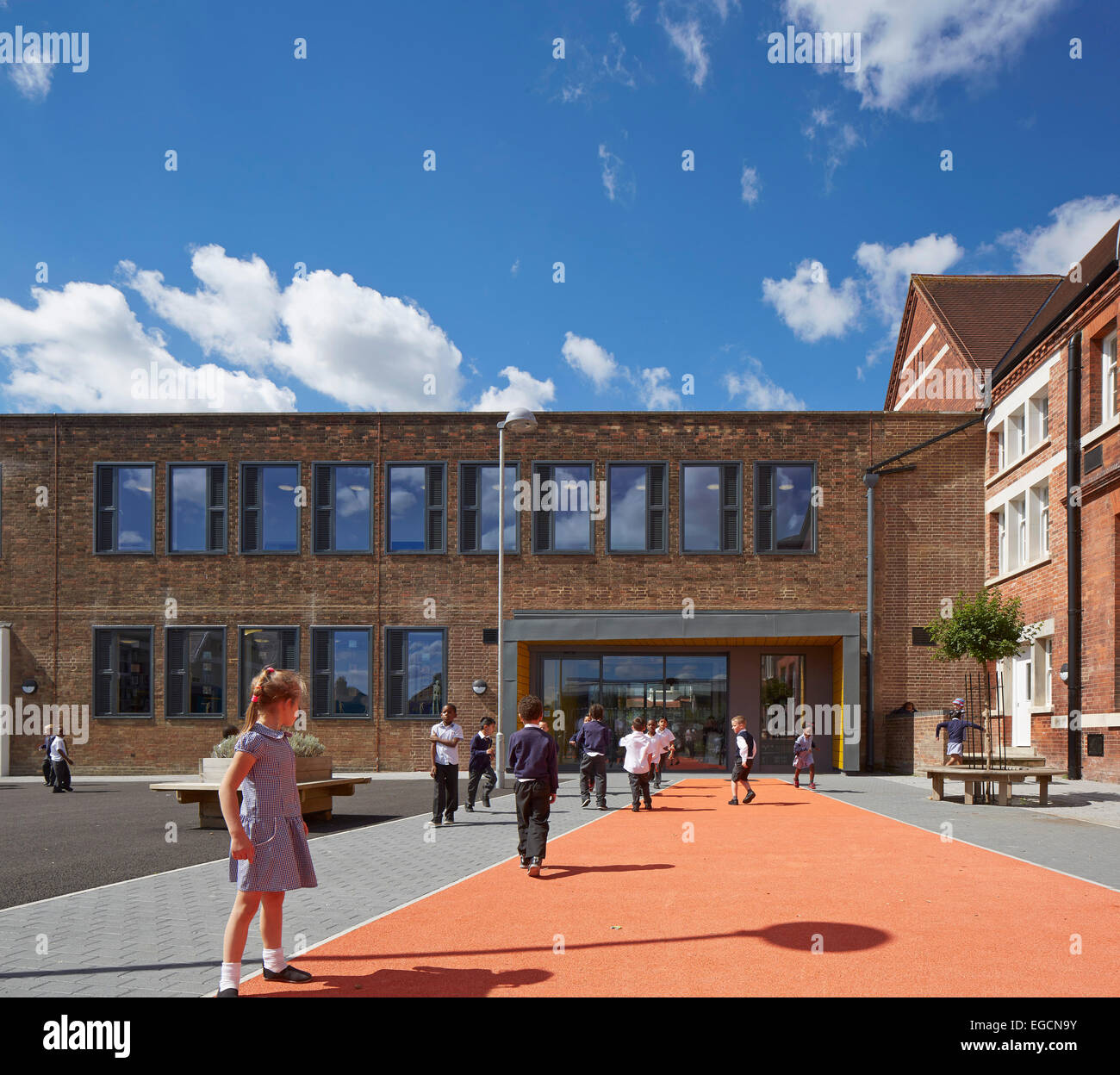 Robert Fitzroy Academy, Croyden, United Kingdom. Architect: Architype ...