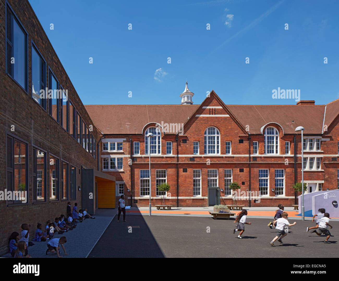 Robert Fitzroy Academy, Croyden, United Kingdom. Architect: Architype ...