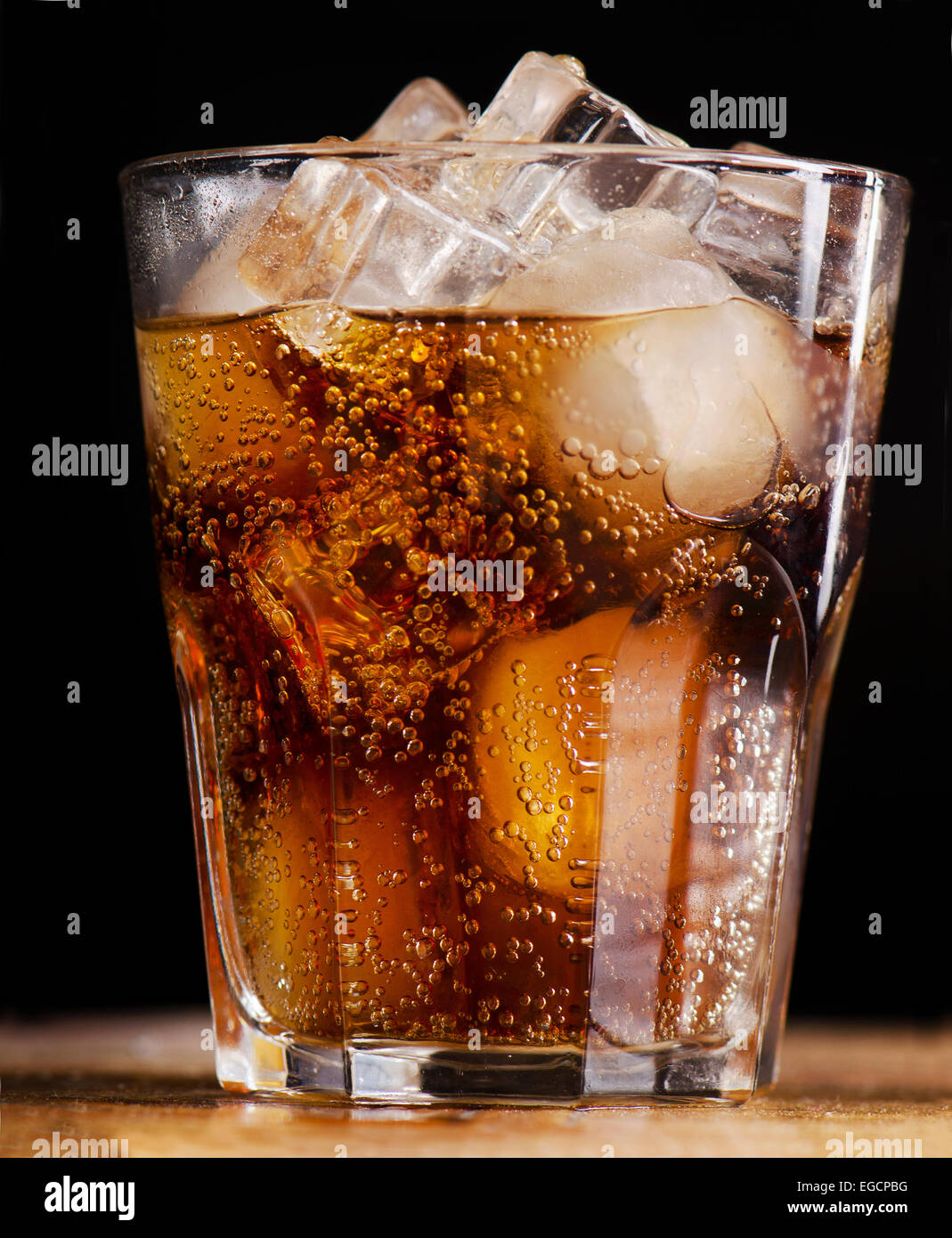 Cola drink hi-res stock photography and images - Alamy