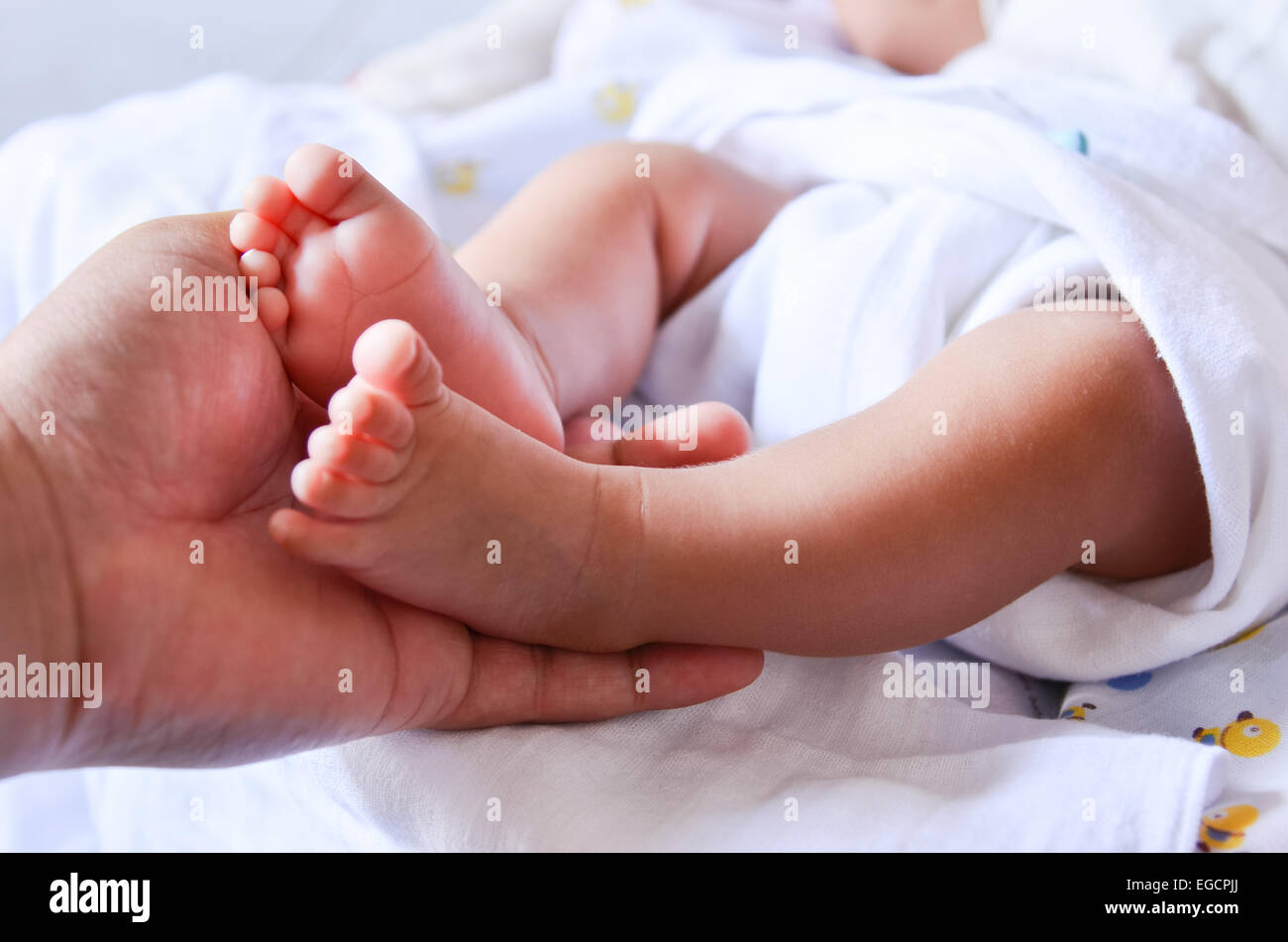 Baby feet newborn Stock Photo - Alamy