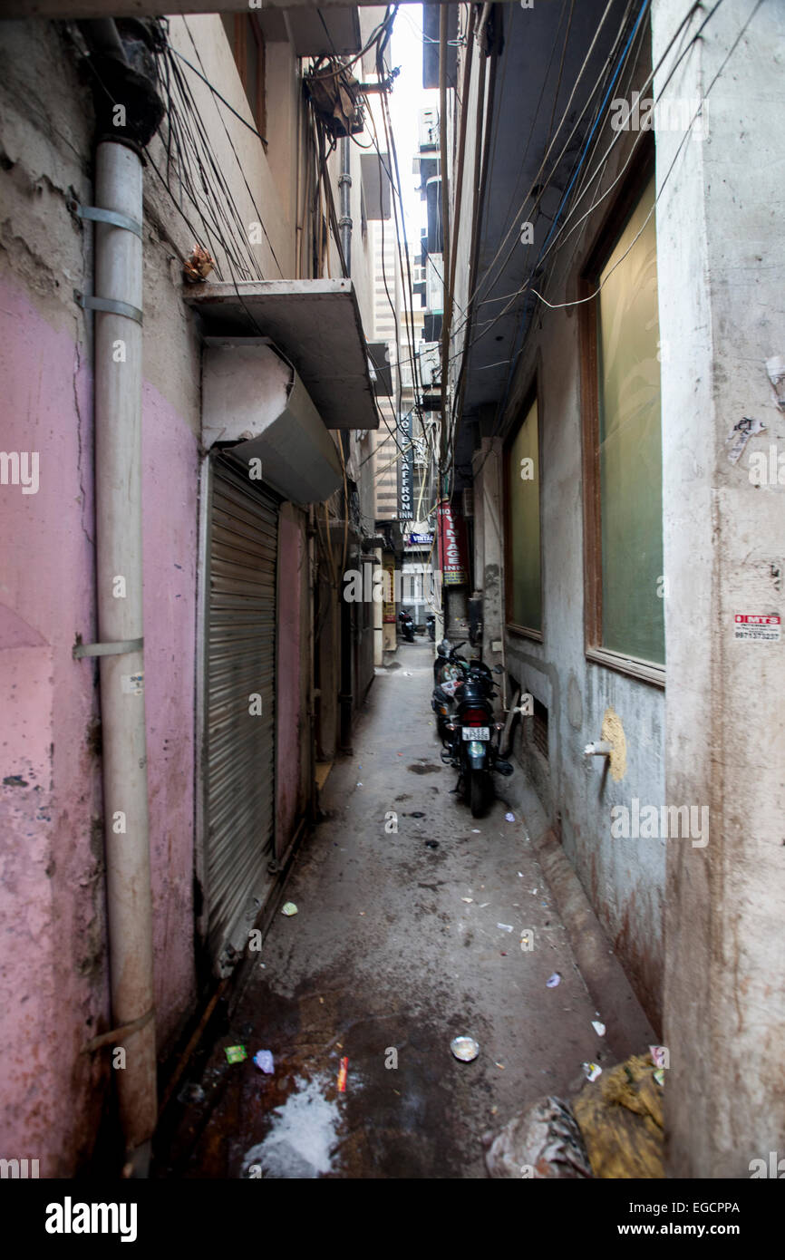 Delhi side street Stock Photo - Alamy