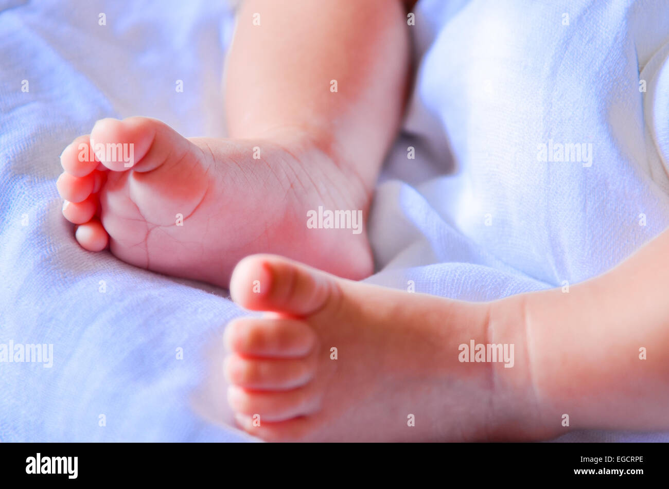 Baby feet newborn Stock Photo - Alamy