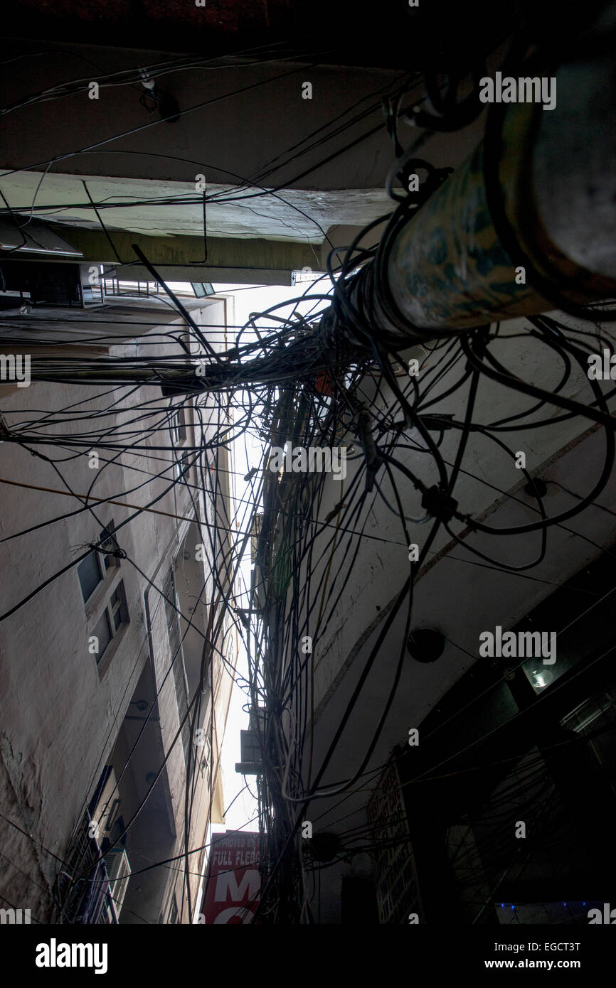 Street wiring hi-res stock photography and images - Alamy