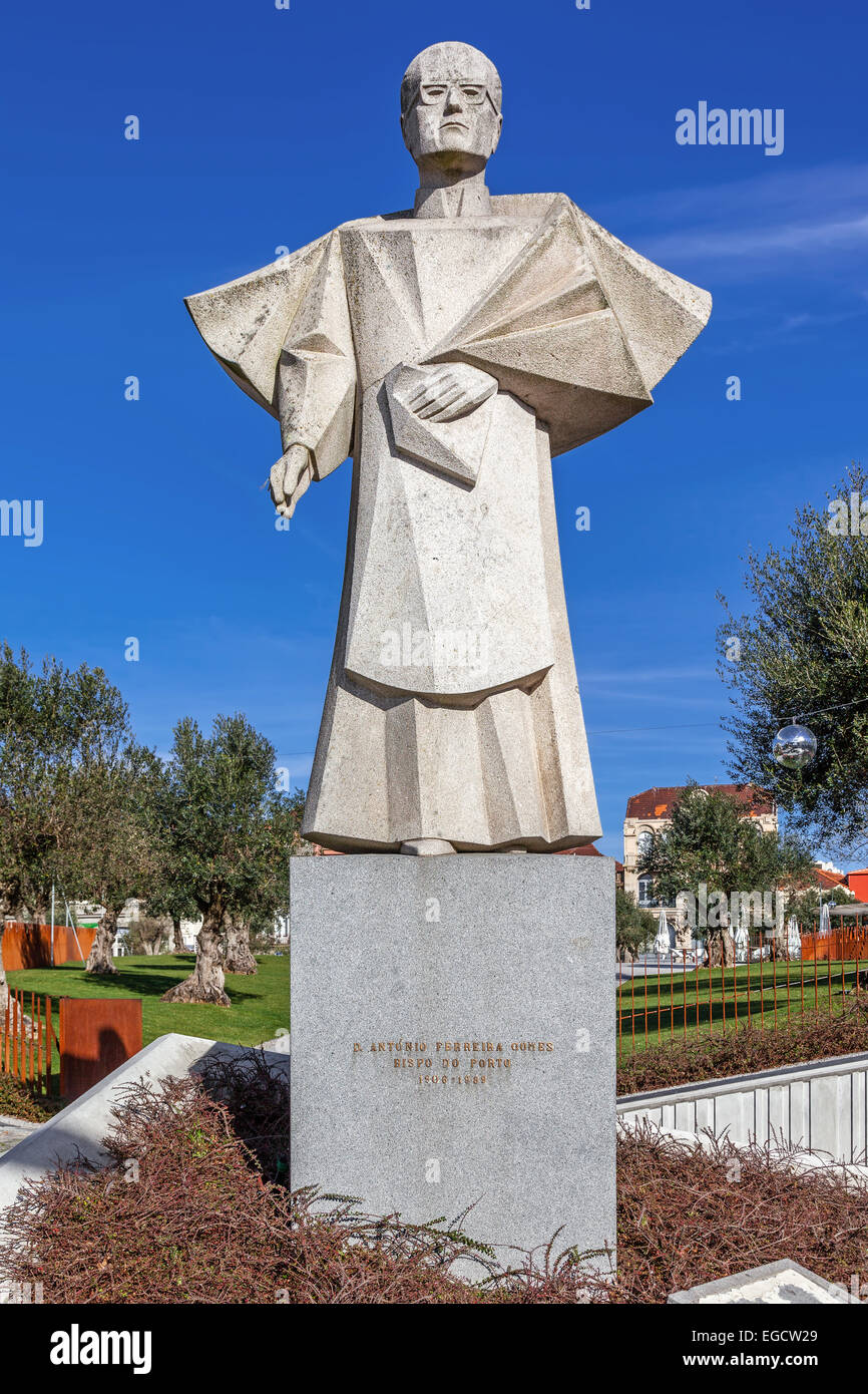 Porto, Portugal. Statue of the former Porto Bishop, Dom Antonio ...