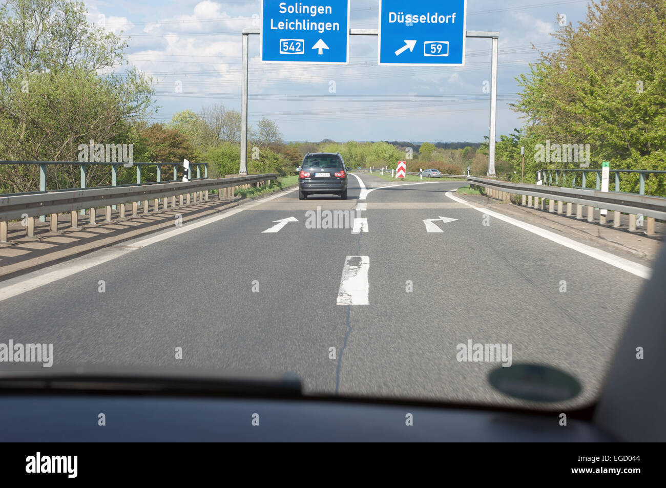 Intersection of roads hi-res stock photography and images - Alamy