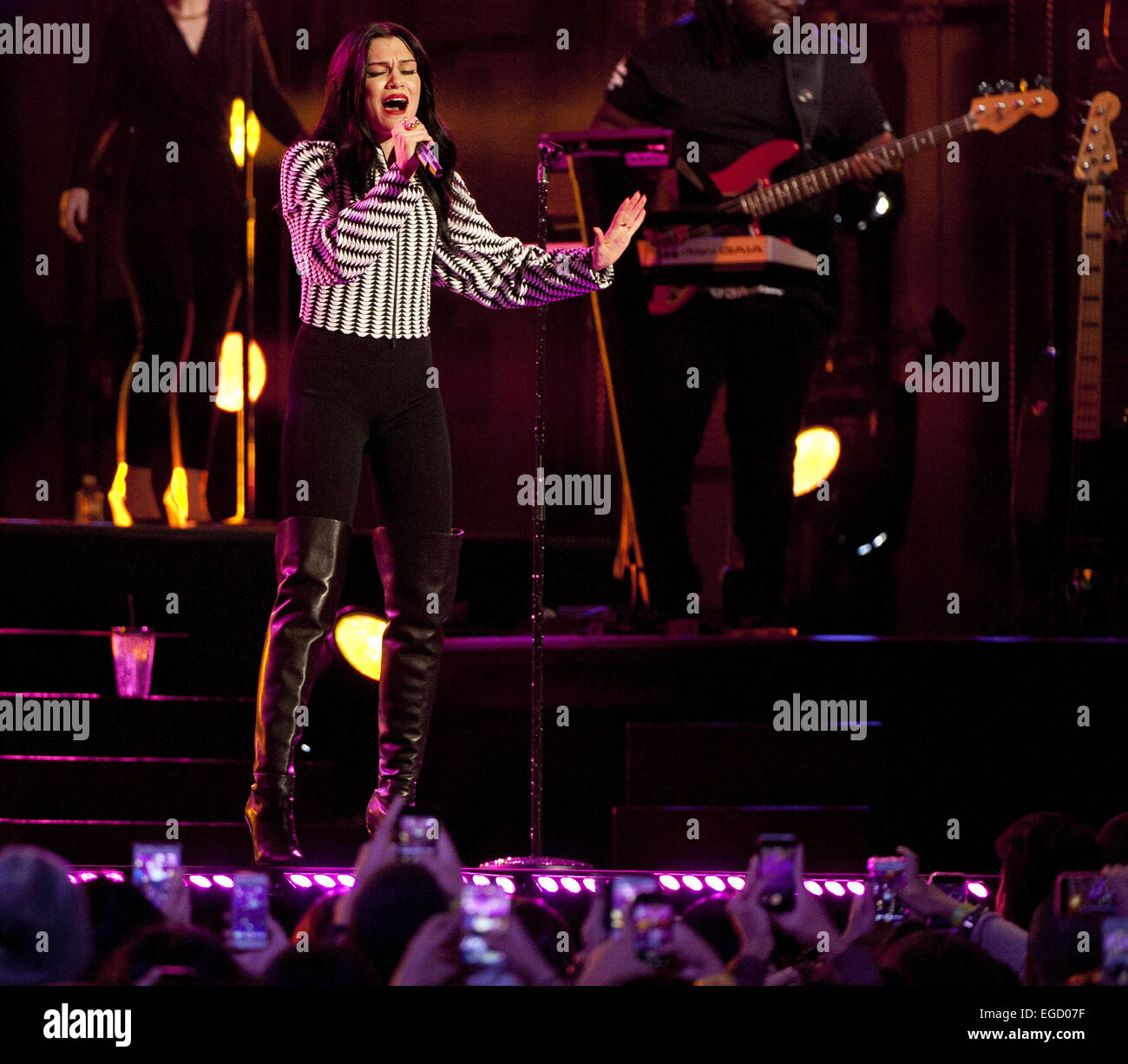 Hollywood, California, USA. 20th Nov, 2014. English singer Jessie J ...