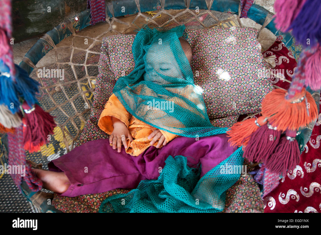 Toddler under the protection hi-res stock photography and images - Alamy