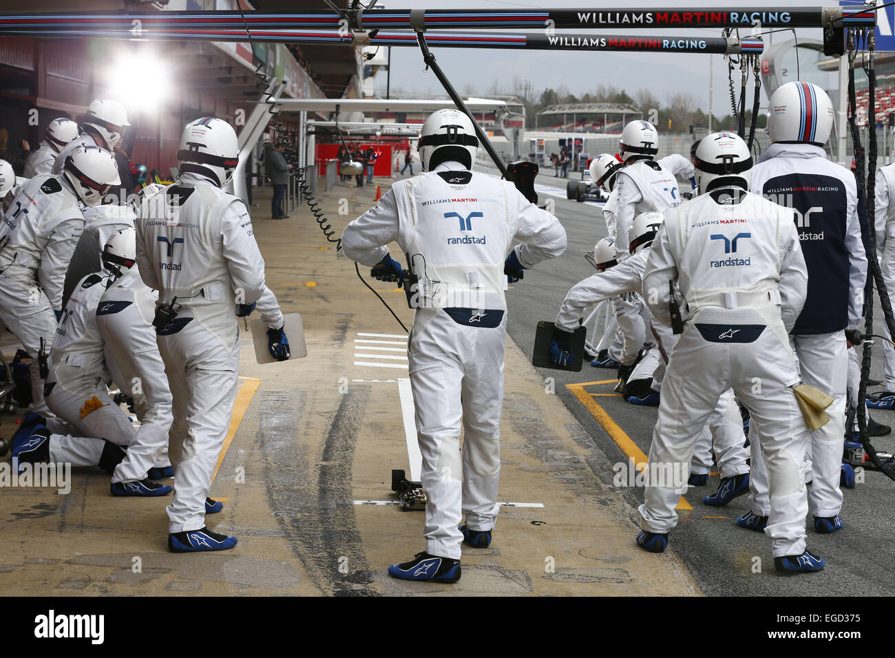 Williams f1 pit team hi-res stock photography and images - Alamy