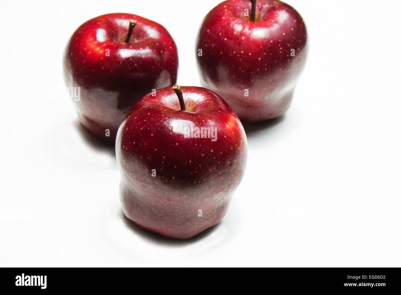 Three red apple hi-res stock photography and images - Alamy