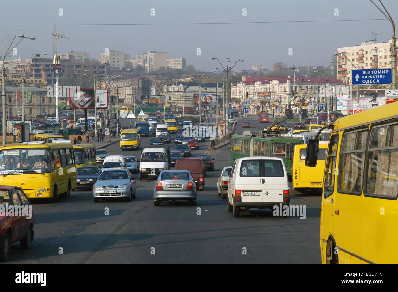 Kiev, Ukraine, traffic in the periphery Stock Photo - Alamy
