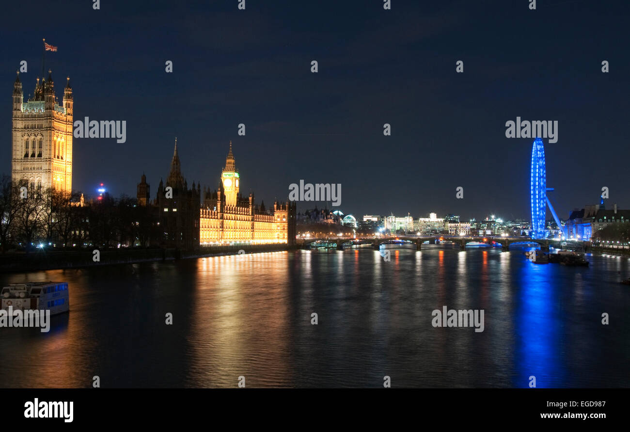 Over the london eye the river in central london hi-res stock ...