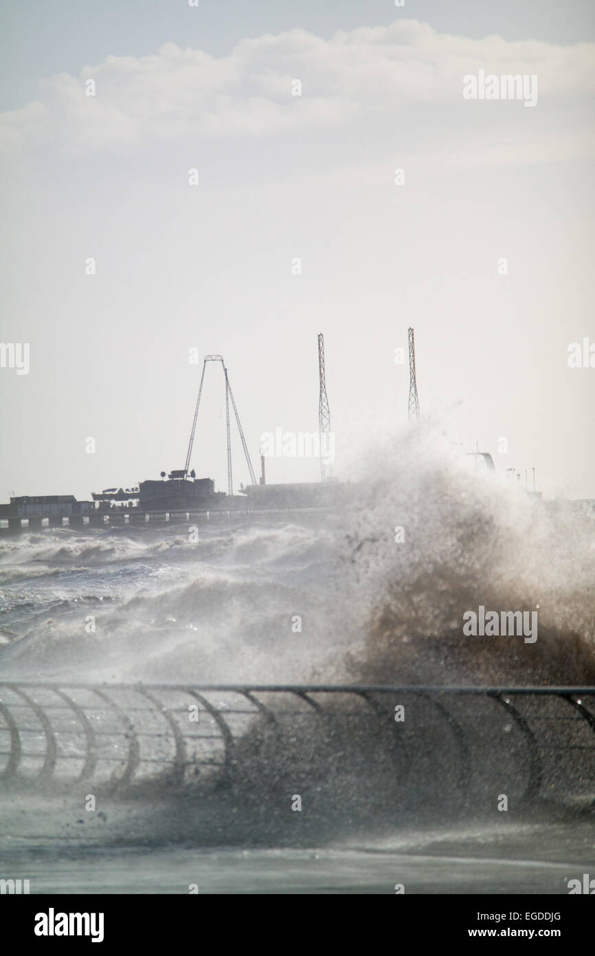 Windy blackpool high seas hi-res stock photography and images - Alamy