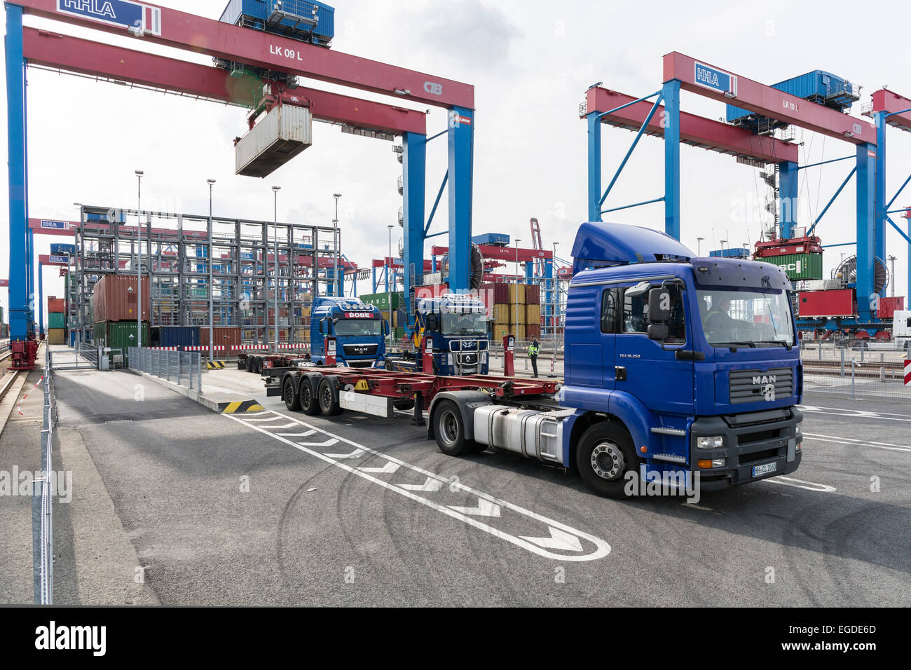 Container loading a truck in the port of Hamburg, Hamburg, Germany ...
