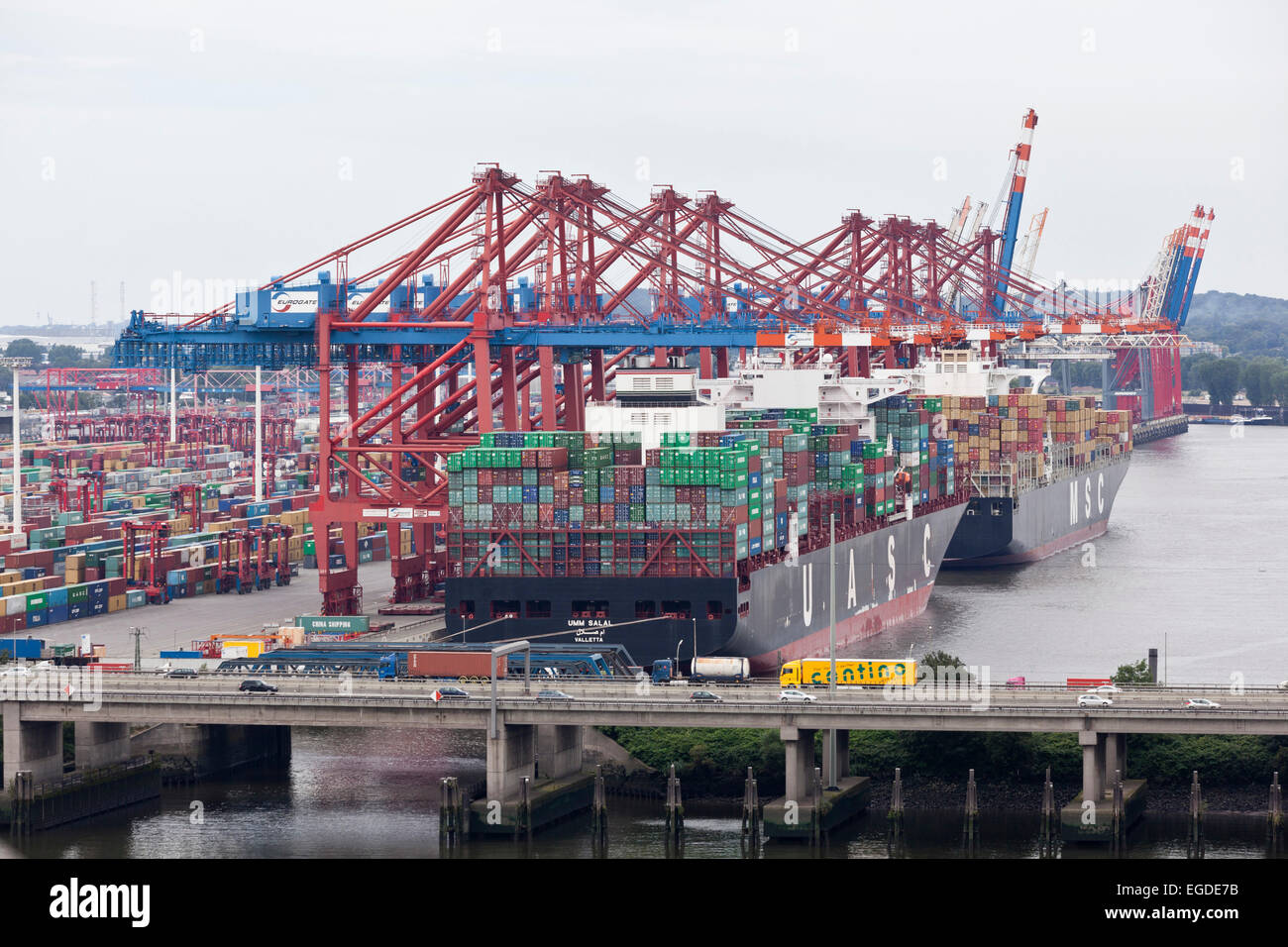 Terminals hi-res stock photography and images - Alamy