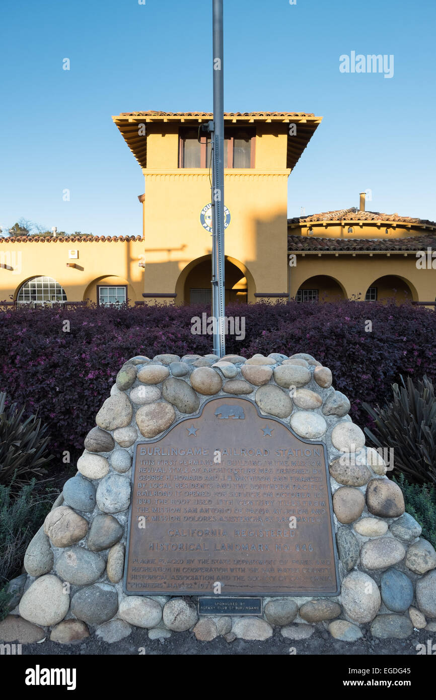 Burlingame caltrain rail station hi-res stock photography and images ...